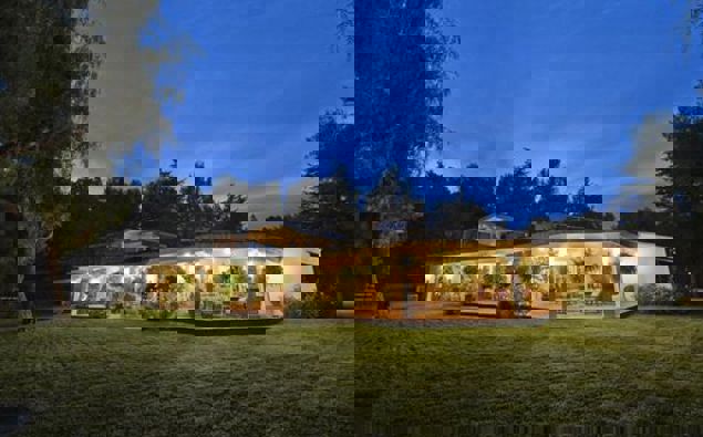 See Miley Cyrus' New Home In Los Angeles